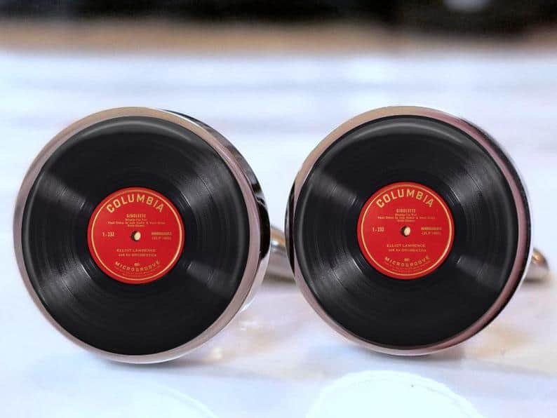 50+ Best Gifts For Singers Of All Ages & Genres In 2025 (+3 To Avoid)